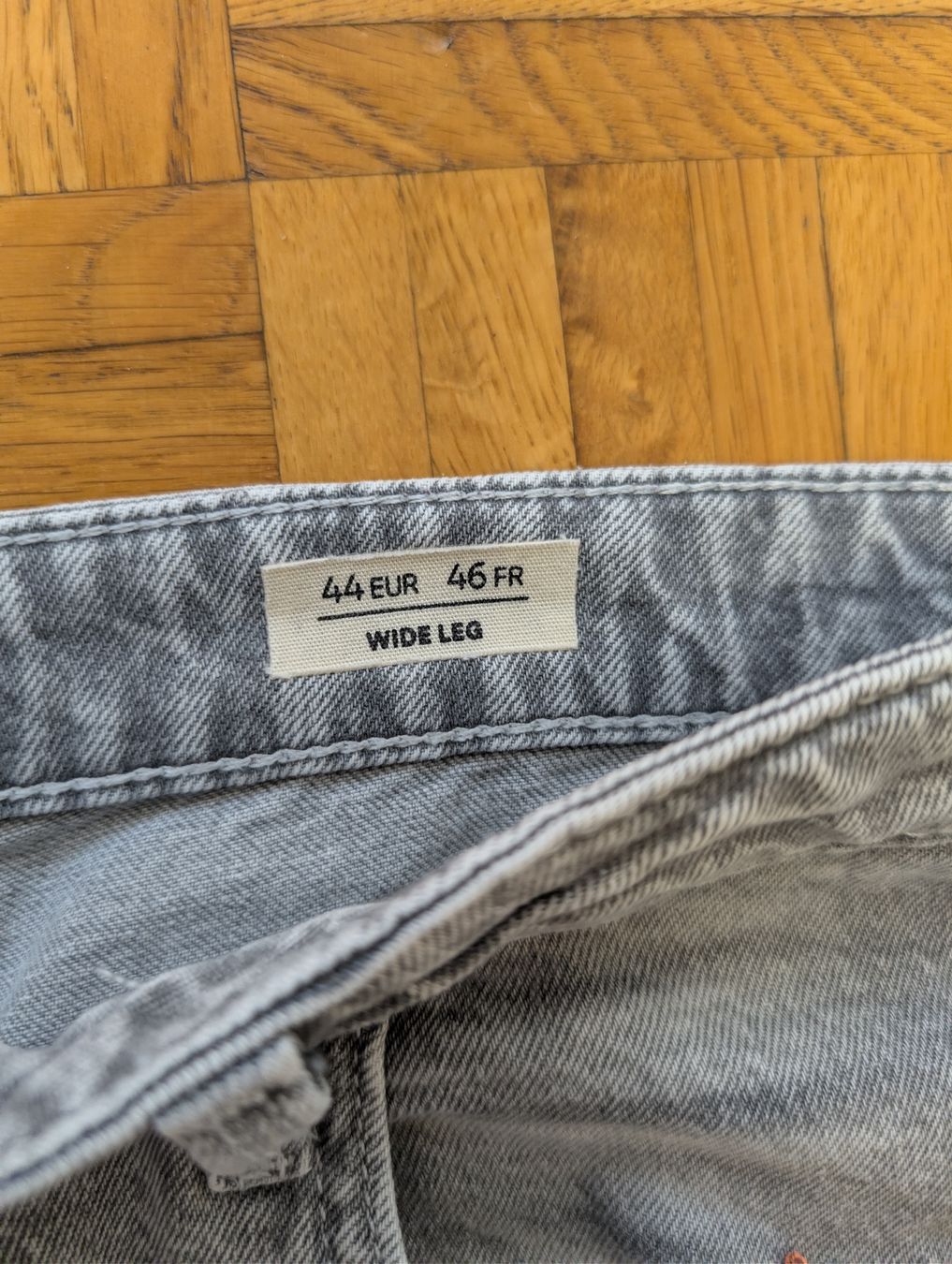 Jeans gris (D'occasion) à Genève pour CHF 16 – avec livraison | Acheter ...