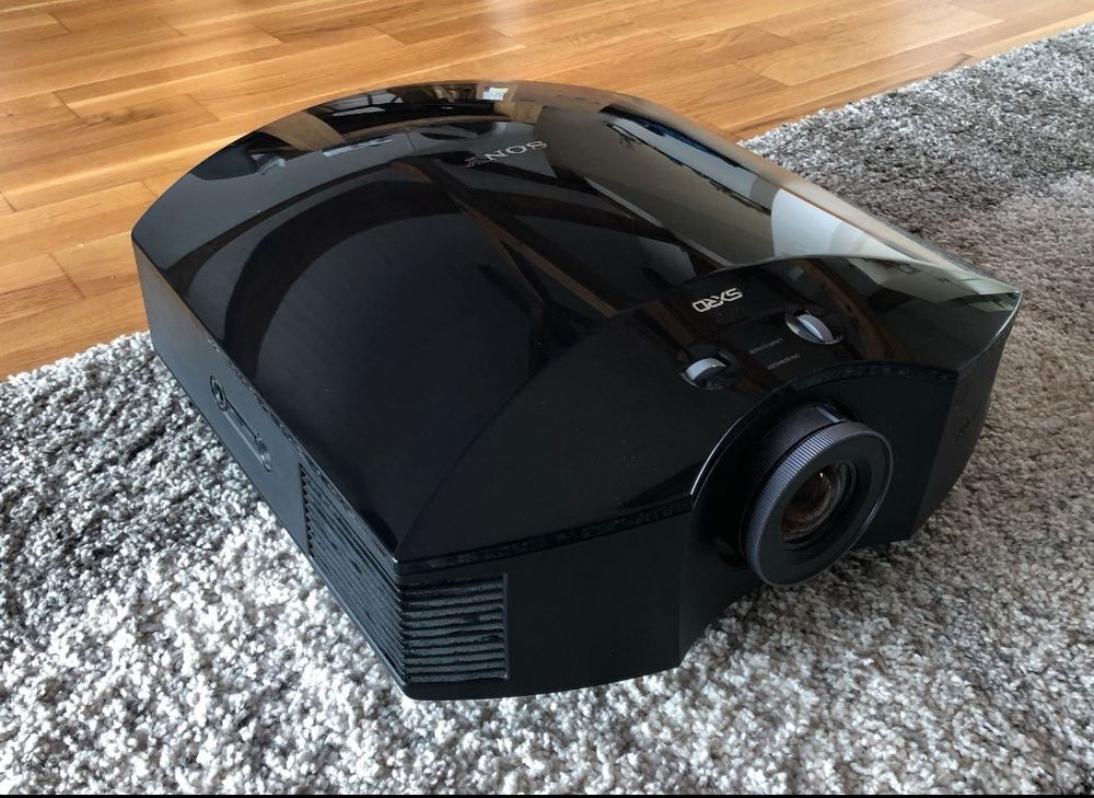 Sony cinema beamer VPL-HW40ES (Gebraucht) in Pfaffhausen für CHF 400 ...