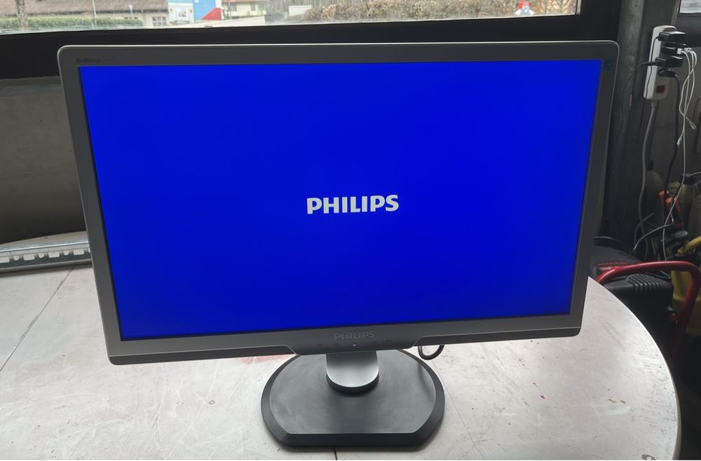 LED Monitor Philips Brillance 241p (Gebraucht) in Sumiswald für CHF 23 ...