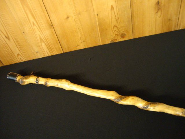 Dicker Stenz Wanderstock Gehstock ( Holz Unikat Drehwuchs ) | Kaufen auf Ricardo