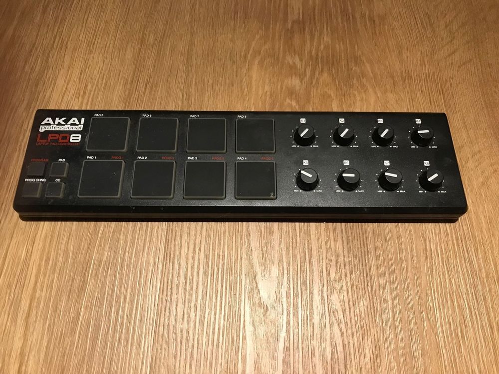 AKAI LPD8 Laptop Pad Controller Occasion günstig (Gebraucht) in Wil SG ...