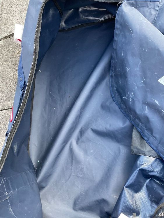 Original Eishockey Tasche von Robin Leone - EHC Kloten | Kaufen auf Ricardo