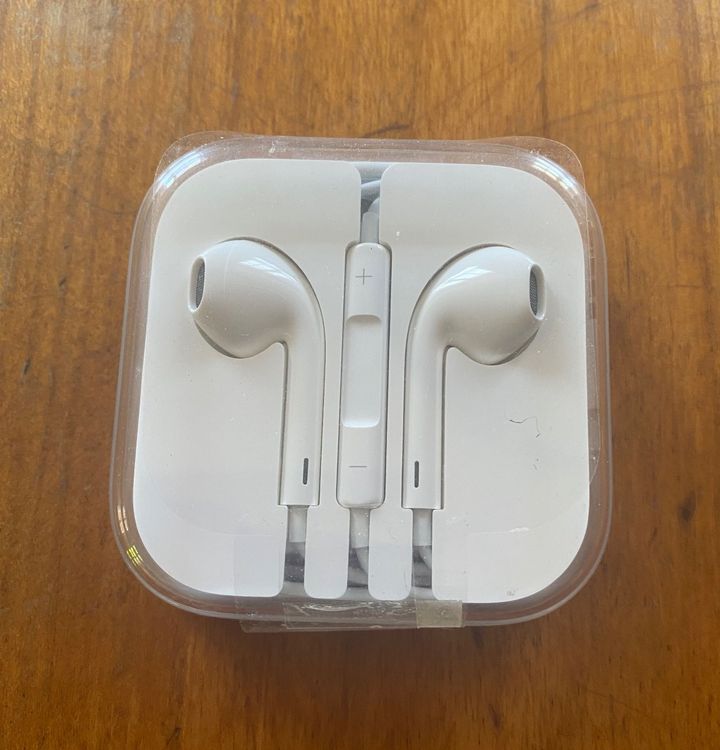 Apple Kopfhörer Original (Neu und originalverpackt) in für CHF 5 – mit ...