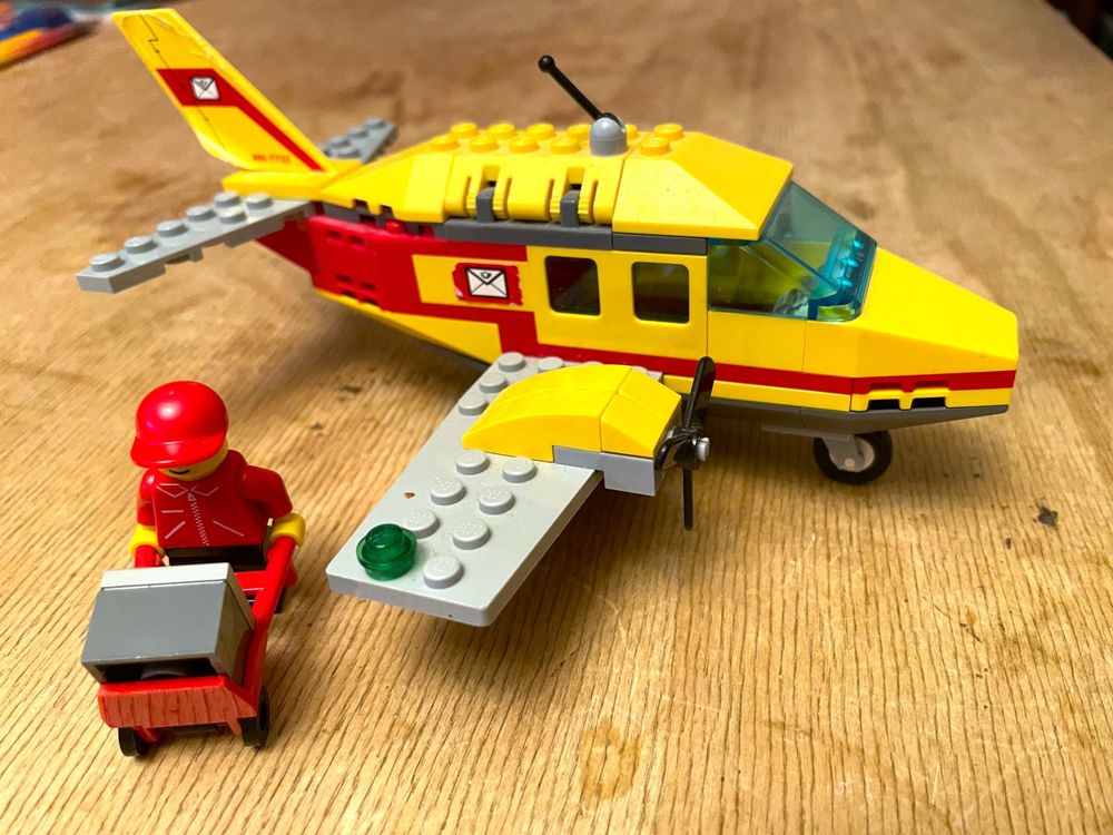 LEGO City # POST Flugzeug (Neu (gemäss Beschreibung)) in LAUSANNE für ...