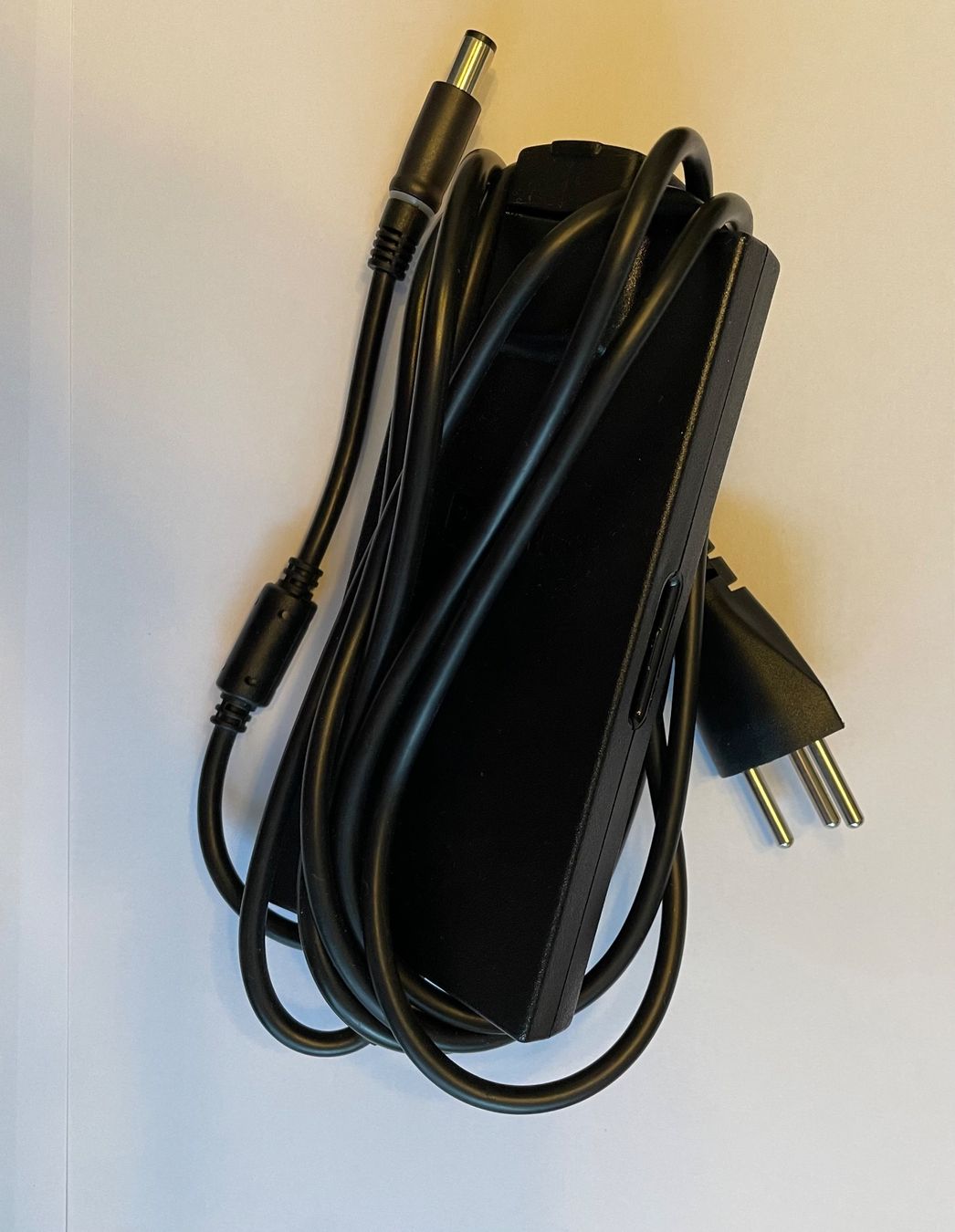 Dell Laptop Netzteil DA90PE3-00, 90W (Gebraucht) in Plasselb für CHF 10 ...