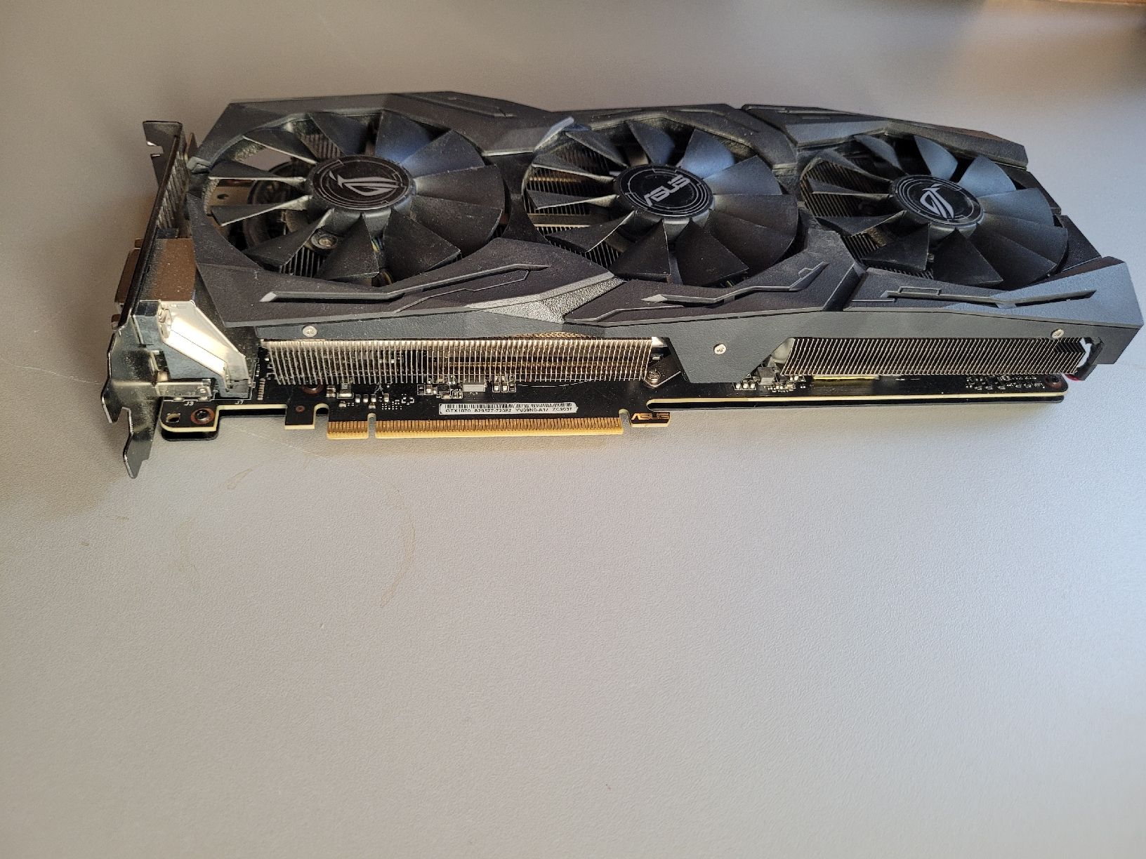 ASUS ROG STRIX GTX 1070 8GB Grafikkarte - Top Zustand! (Gebraucht) in ...