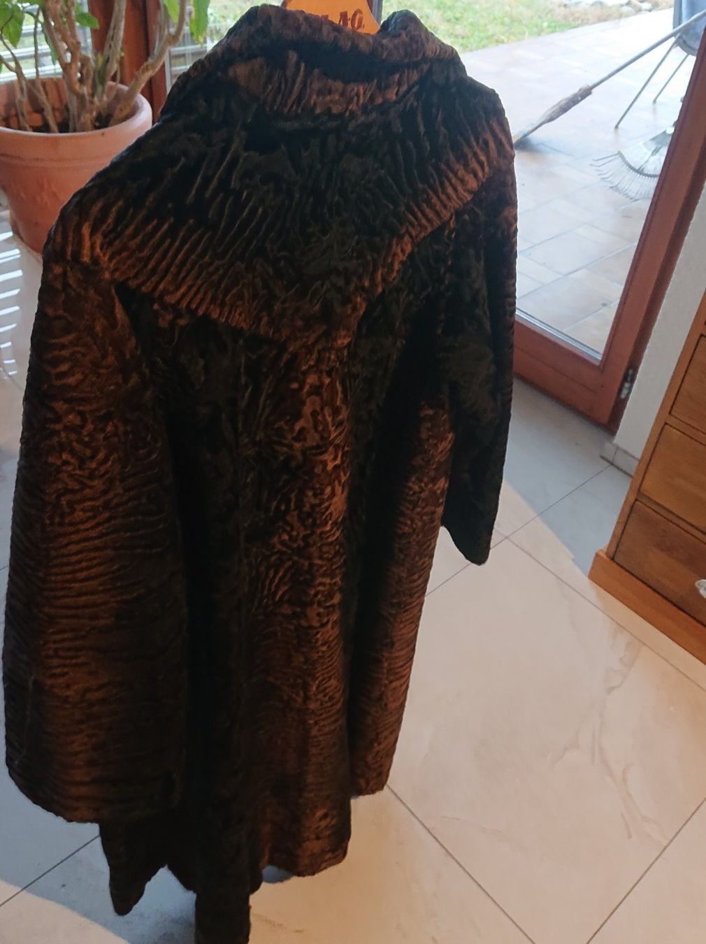 Eleganter Pelzmantel - Bettina Pelze Solothurn (Gebraucht) in Grenchen ...
