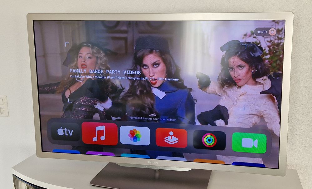 Phillips TV + TV Möbel (ohne Inhalt) | Kaufen auf Ricardo