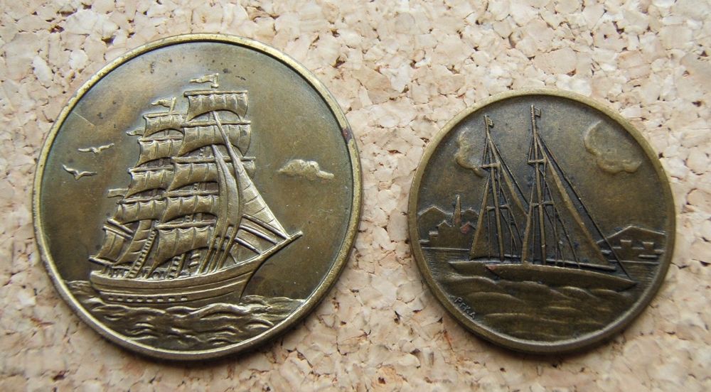 2 MEDAILLEN MIT SEGELSCHIFFEN | Kaufen auf Ricardo