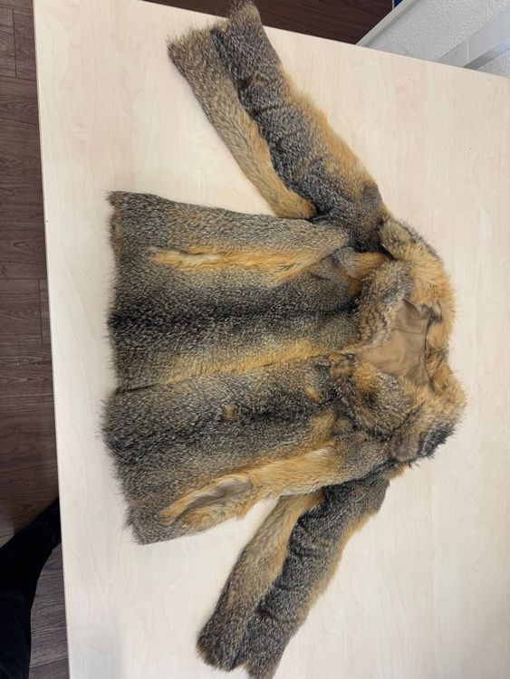 Elegante Pelzmantel von mehreren Füchsen (echt Pelz) (Gebraucht) in ...