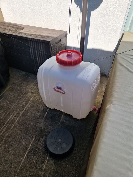 Wassertank Jumbo ca. 100 l – mit Deckel & Hahn (Gebraucht) in Schlatt ...