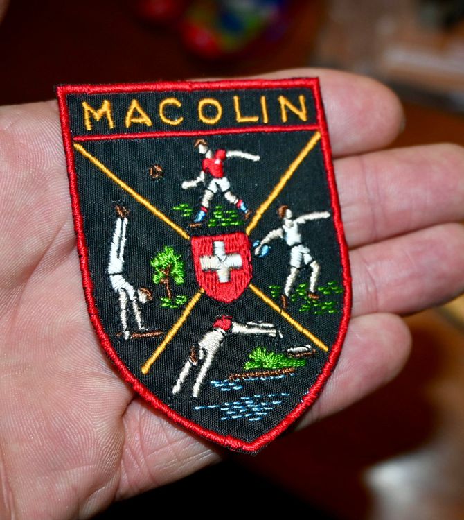 VINTAGE Badge MACOLIN nos ST. GALLER STICKEREI (Gebraucht) in ...