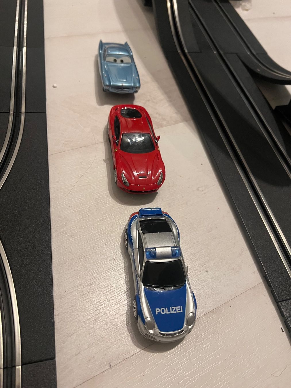 Grosse Carrera Bahn mit Loopings und drei Autos (Gebraucht) in ...