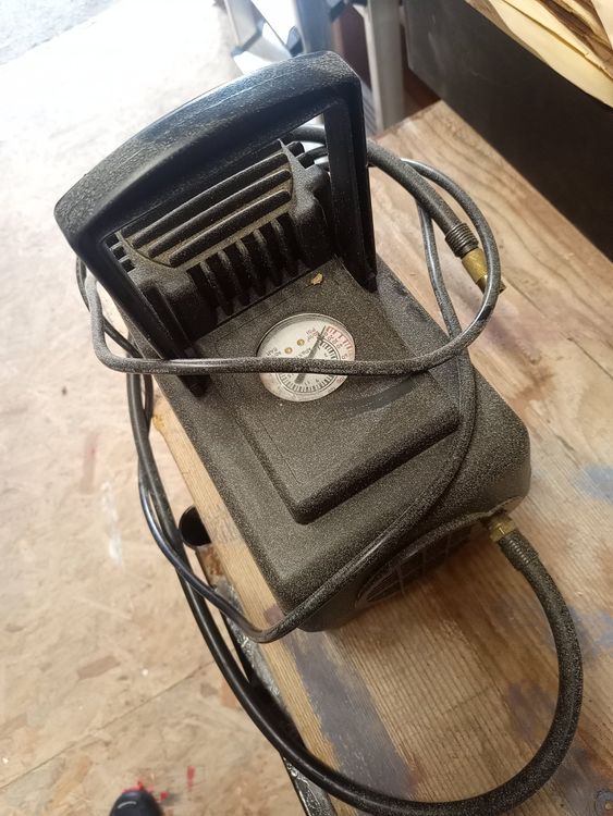 Tragbarer Kompressor VOLCANO Air Erupt, 15 bar | Kaufen auf Ricardo