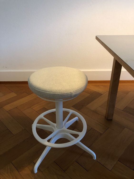 Bürohocker IKEA LIDKULLEN Sitz-/Stehstütze aktiv | Kaufen auf Ricardo