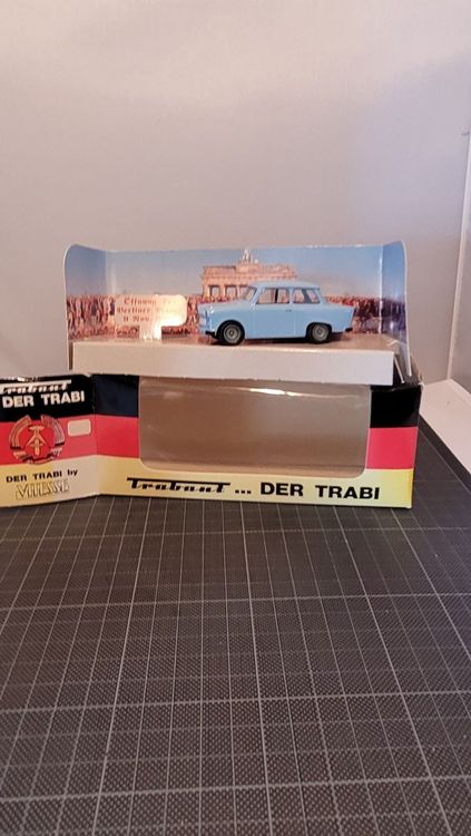 Trabant ... Der Trabi (Neu und originalverpackt) in Chézard-St-Martin ...