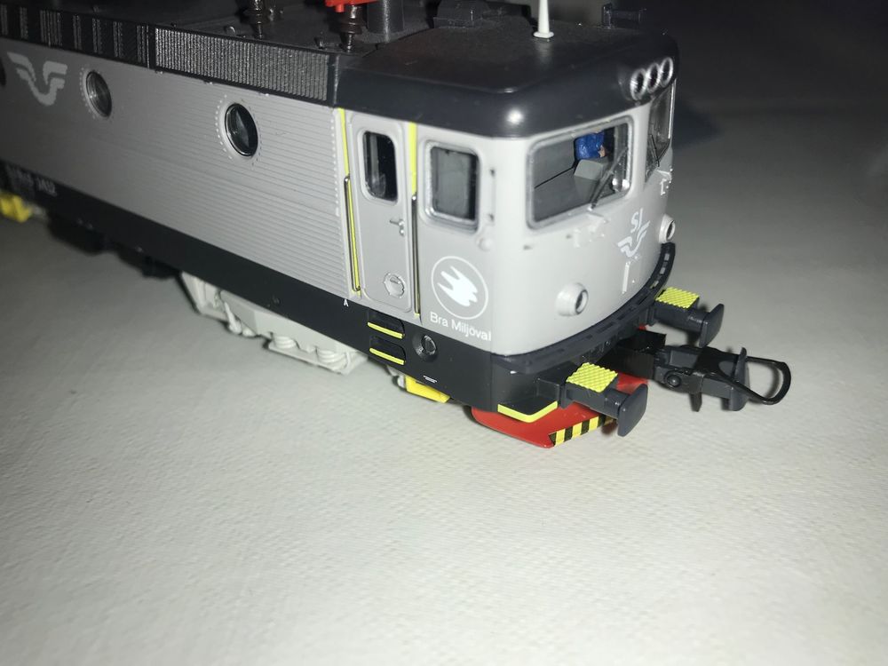 Neuwertige Rc6 der SJ, Roco, läuft ausgesprochen gut, analog (Neu und ...