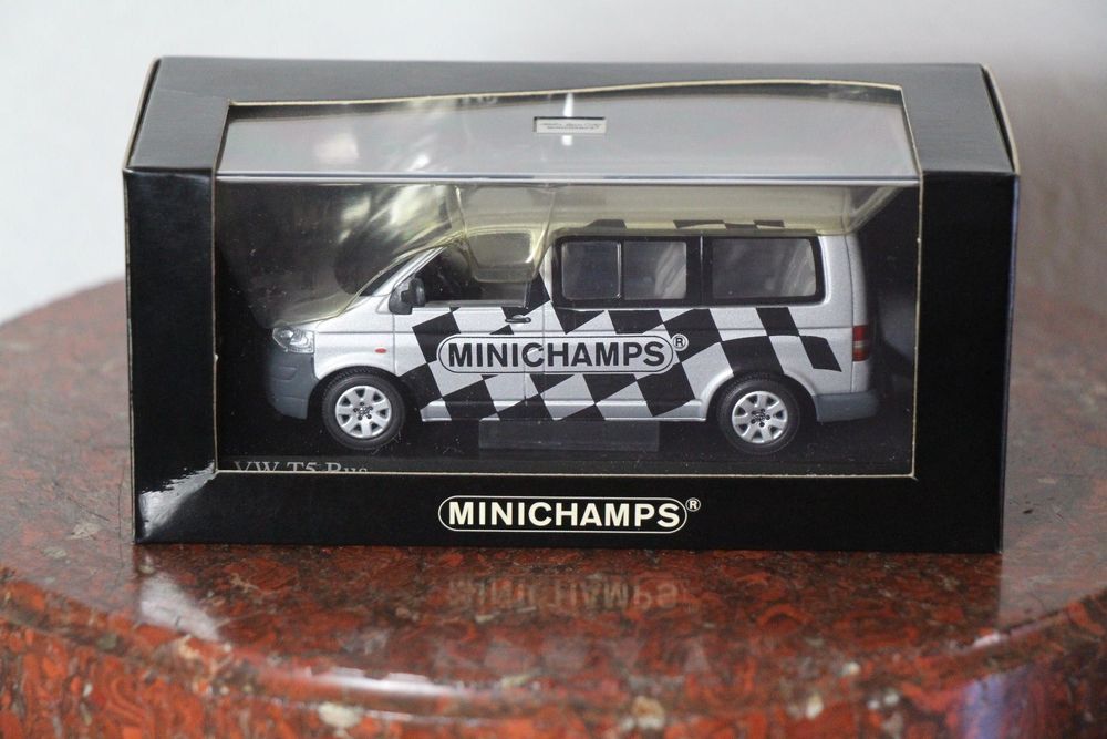 VW T5 Bus Minichamps 1/43 | Kaufen auf Ricardo