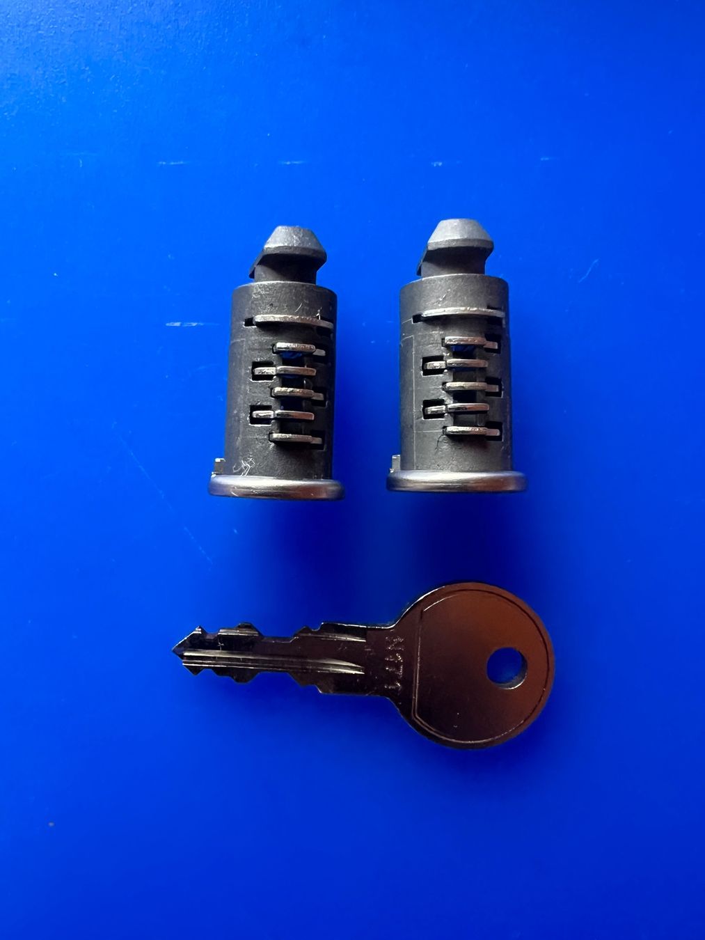 THULE ONE KEY SYSTEM - 2 x SCHLOSS + 1 x SCHLÜSSEL N171 (Gebraucht) in ...