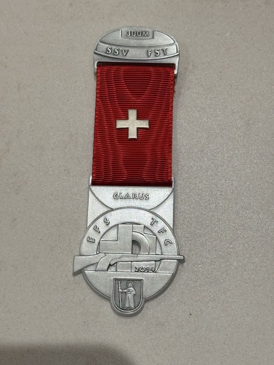 300 m, SSV/FST – Eidgenössischer Feldstich (Gebraucht) in Hinwil für ...