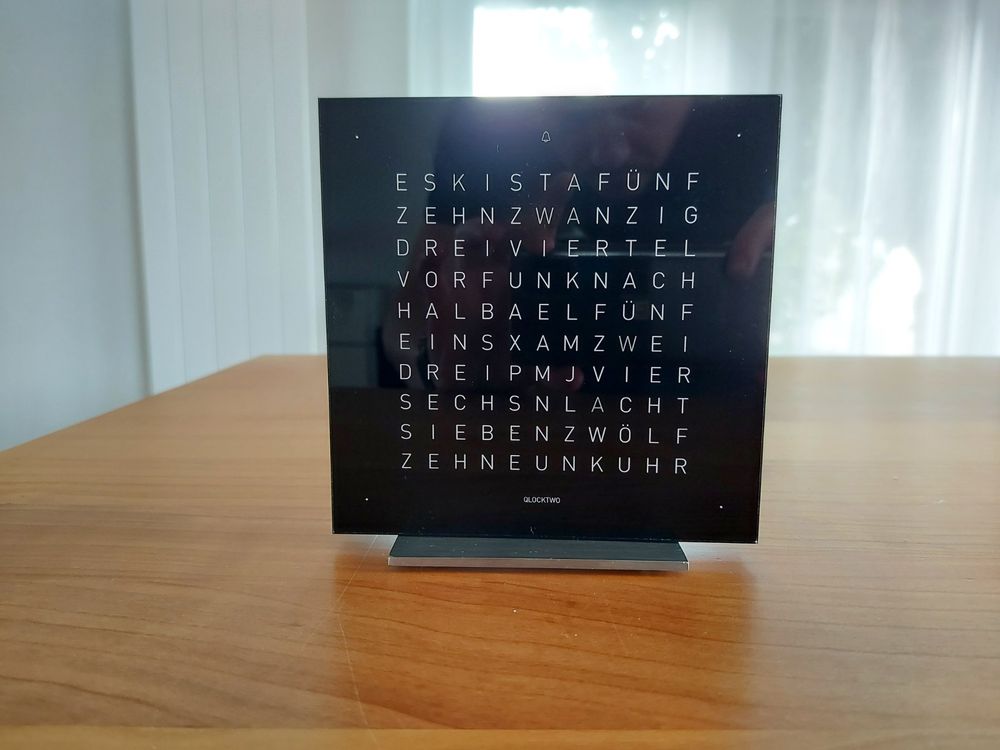 Qlocktwo (Gebraucht) in Rütihof für CHF 278 – mit Lieferung auf Ricardo ...