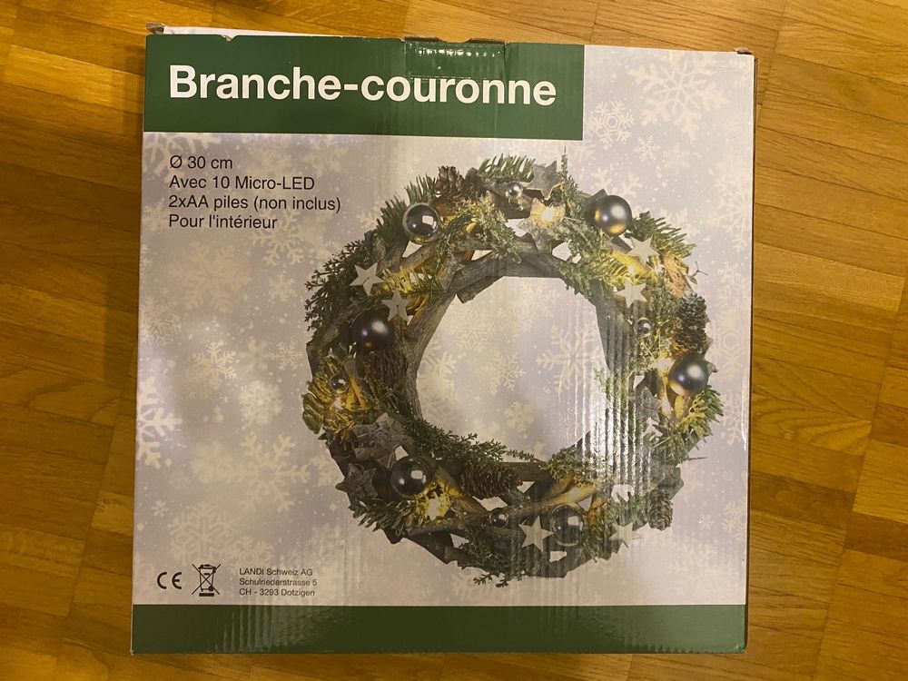 Weihnachtskranz 30cm plus LED Kerzen | Kaufen auf Ricardo