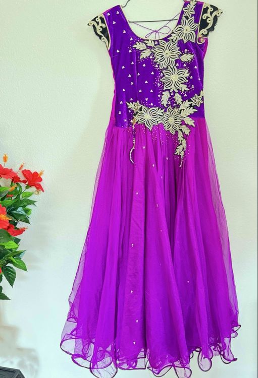 Magnifique robe violette de soirée 💫💜 (Neuf (Voir description)) à ...
