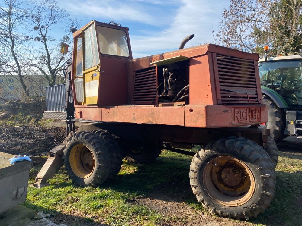 12 Tonnen Radbagger Pneubagger mit Schaufel und Mistgabel (Gebraucht ...