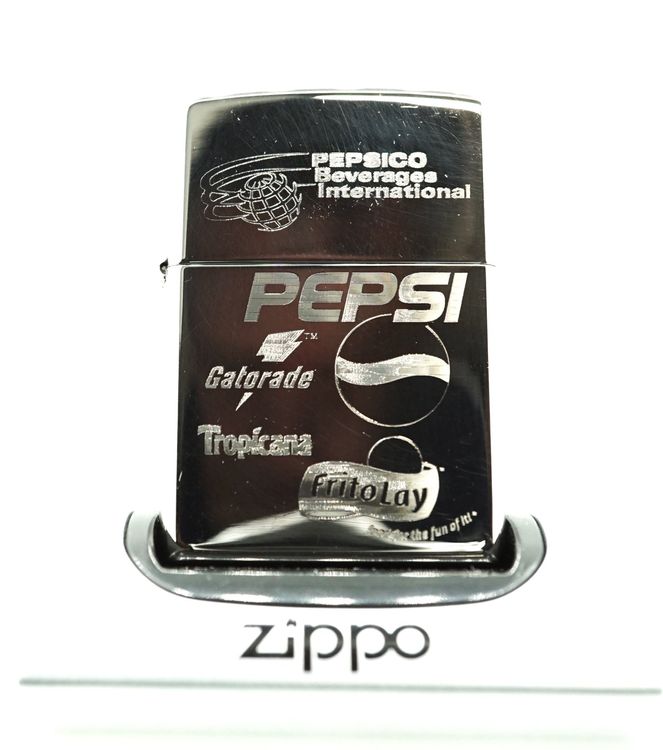 ZIPPO® PEPSI-JAHRGANGSMODELL 2002 - SILVER PLATE-UNGEZUENDET (Neu (gemäss Beschreibung)) in Mels ...