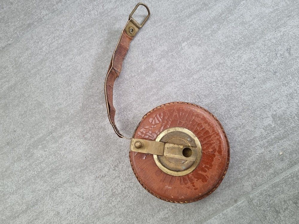 antiker Meter Massband Rollmeter Längenmass in Lederrolle (Gebraucht ...