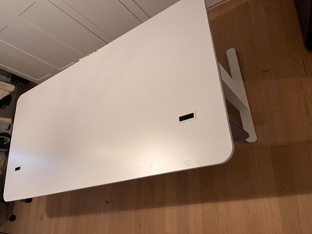 Höhenverstellbarer Tisch von Haworth ab 1 CHF! | Kaufen auf Ricardo