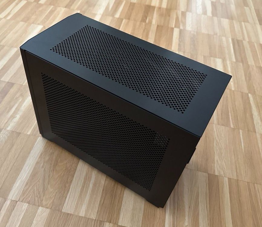 SFF Gaming PC - Custom Build mit GeForce RTX 2080 Ti | Kaufen auf Ricardo