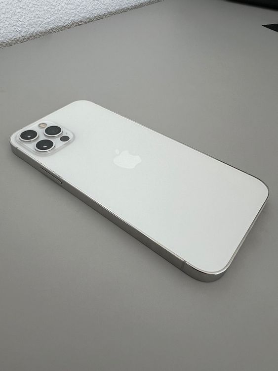 iPhone 12 Pro, Silber, 128GB mit Verpackung und Kabel (Gebraucht) in ...