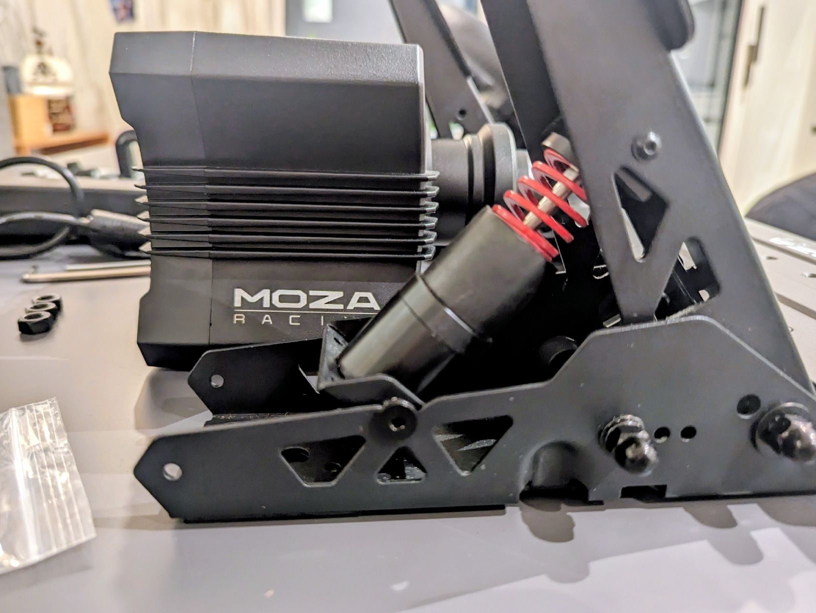 Moza R5 Bundle + SR-P Light Performance kit (Gebraucht) in Zürich für ...