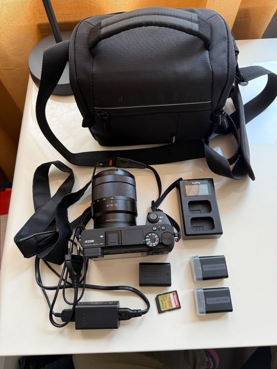 Sony Alpha 6500 + Zeiss 16-70mm, Top Zustand mit Zubehör (Gebraucht) in Volketswil für CHF 595 ...