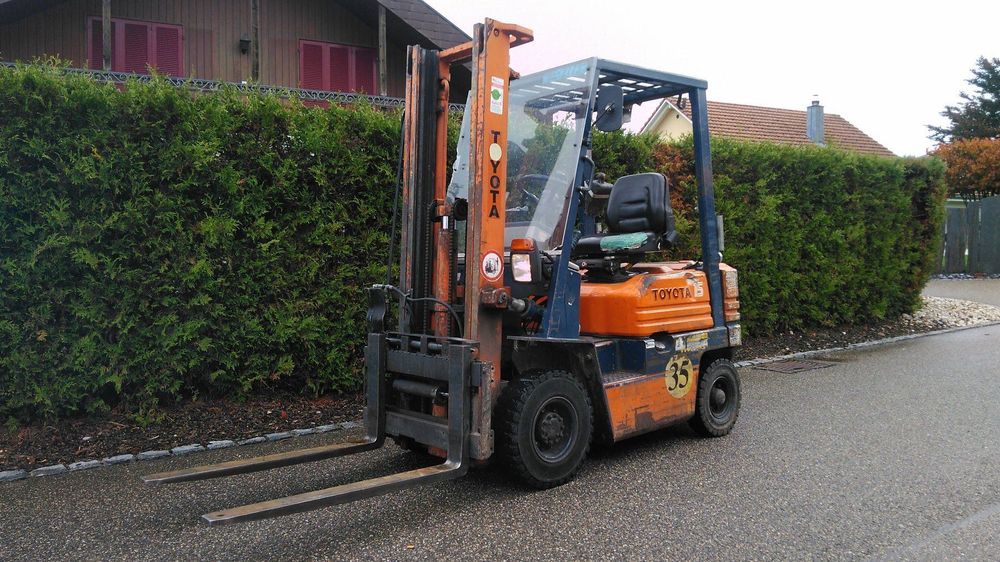 Stapler Toyota 42 5FG15 (Gebraucht) in Wiedlisbach für CHF 5000 – mit Lieferung auf Ricardo kaufen