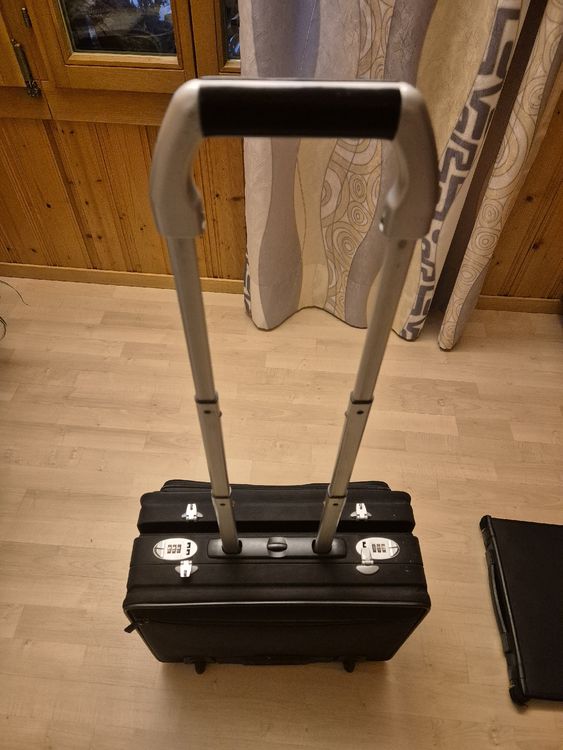Rollkoffer (Gebraucht) in Langnau i. E. für CHF 1 – mit Lieferung auf ...