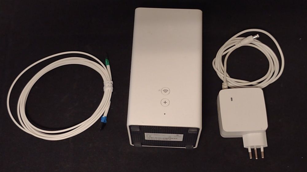 Swisscom Internet Box 2 Modem Router mit Glasfaserkabel (Gebraucht) in ...