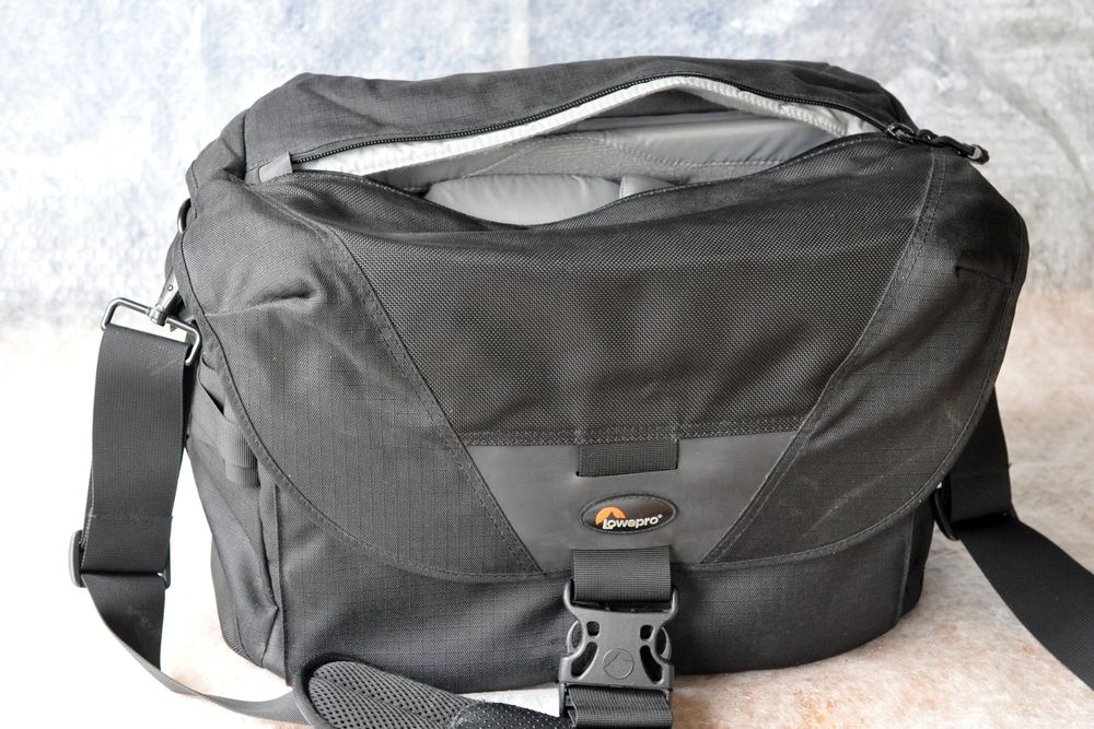 Lowepro Stealth Reporter D550 AW Kameratasche | Kaufen auf Ricardo