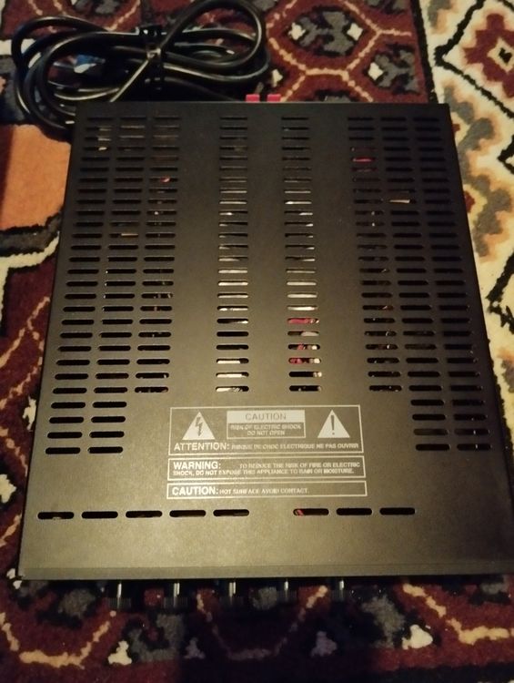 Roland Studio Monitors & Power Amp (Gebraucht) in Heitenried für CHF 75 ...