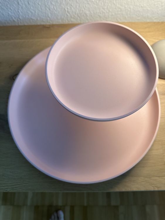 Vitra Rotary Tray rosa (Neu (gemäss Beschreibung)) in Hirzel für CHF 32 ...