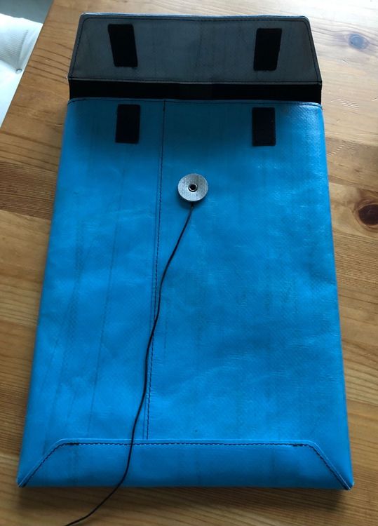 Freitag Sleeve for Laptop/Tablet 12“ (Gebraucht) in Bolligen für CHF 34 ...