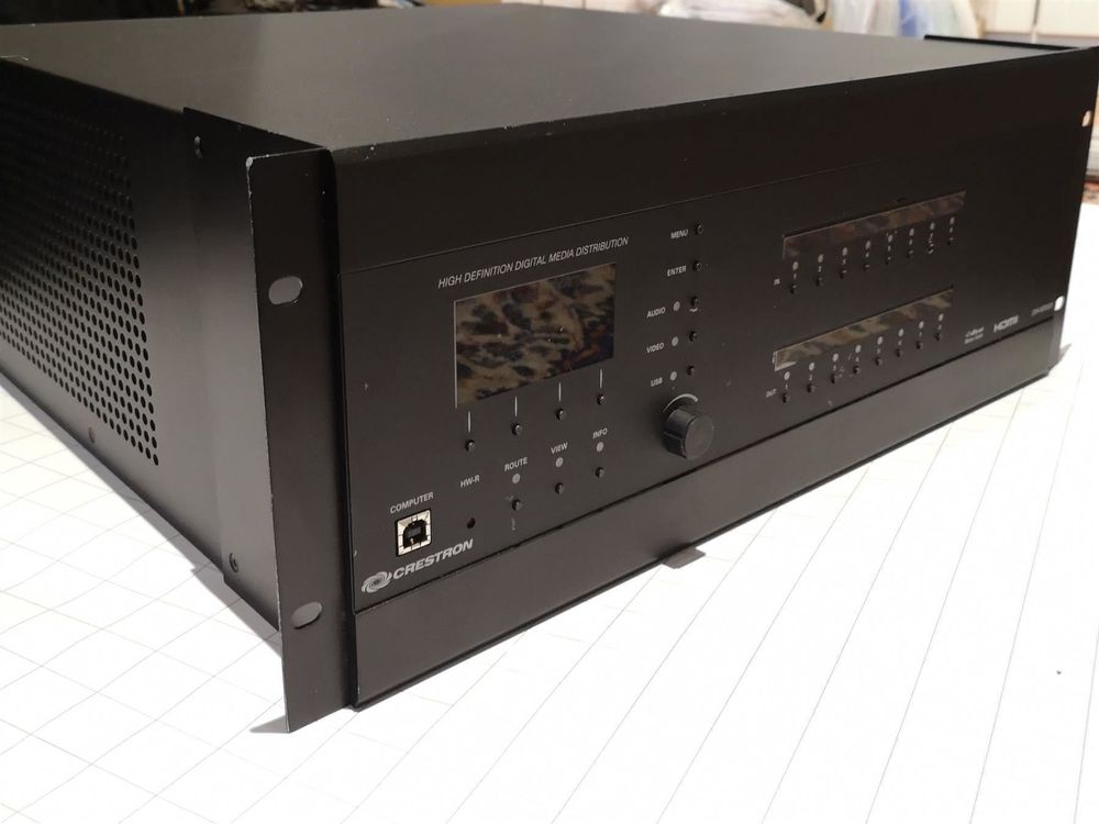 Crestron DM-MD8x8 (4x4 bestückt) & MC2E | Kaufen auf Ricardo
