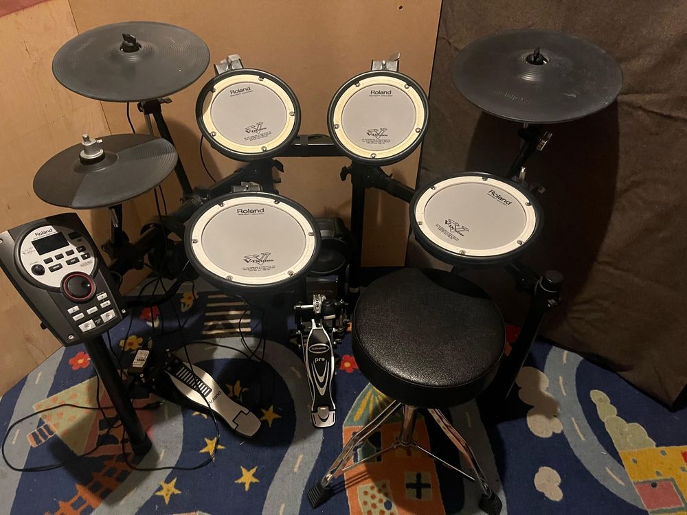Roland TD-11KV V-Drums-Kit – V-Compact-Serie (Gebraucht) in Basel für CHF 400 – nur Abholung auf ...