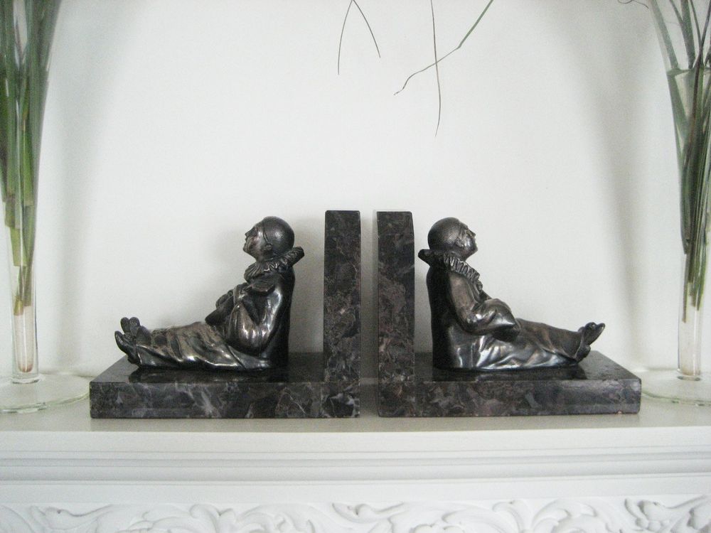 Art Deco Pierrot Buchstützen auf Marmor um 1920 Antik (Gebraucht) in Rieden SG für CHF 225 – mit ...