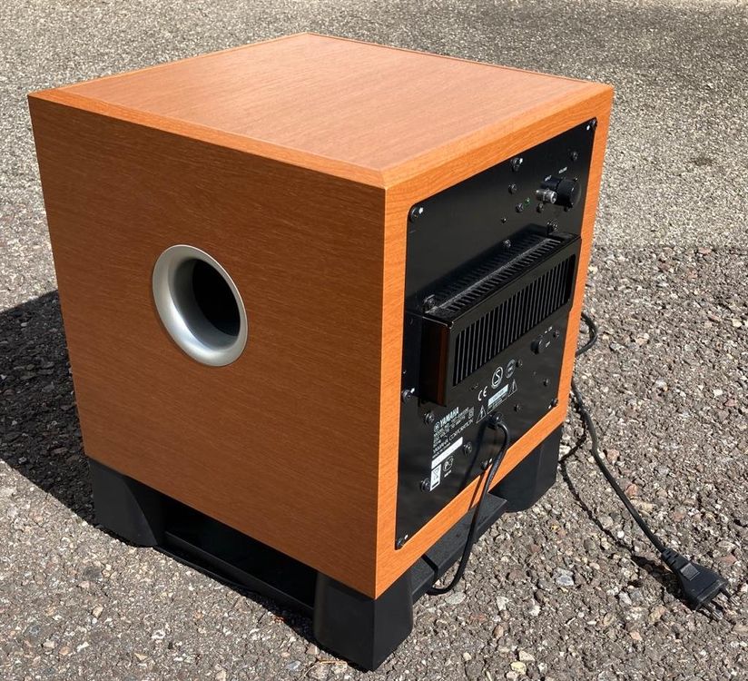 Yamaha Subwoofer Model YST-SW030 in Holzoptik | Kaufen auf Ricardo