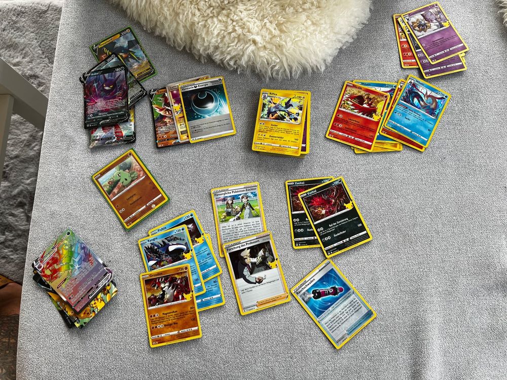 Verschiedene Pokemon Hollos / V / VMAX Viele Karten Mega | Kaufen auf ...