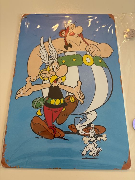 Metal Asterix sign (Neu und originalverpackt) in Kerzers für CHF 10 ...