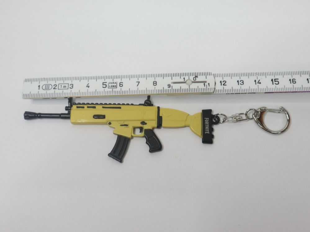 Fortnite Scar Rifle Schlüsselanhänger Gewehr Metall (Neu (gemäss ...