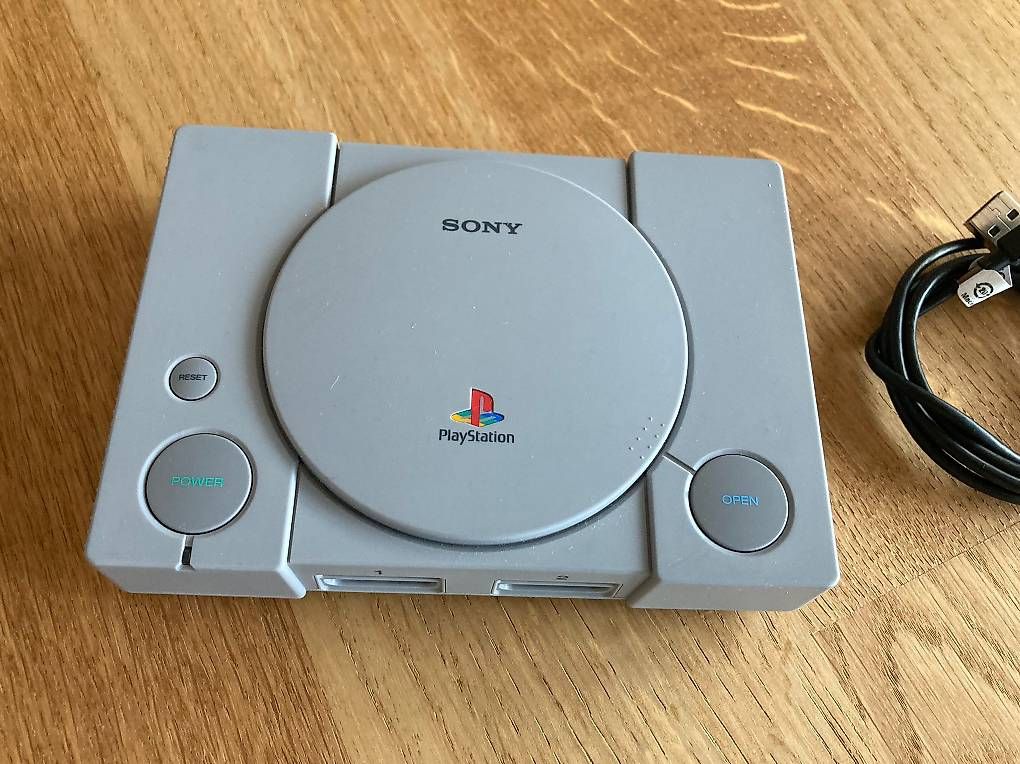 Sony PS1 Classic modded + 8Bit retro usb dongle + Usb 128gb (Gebraucht ...